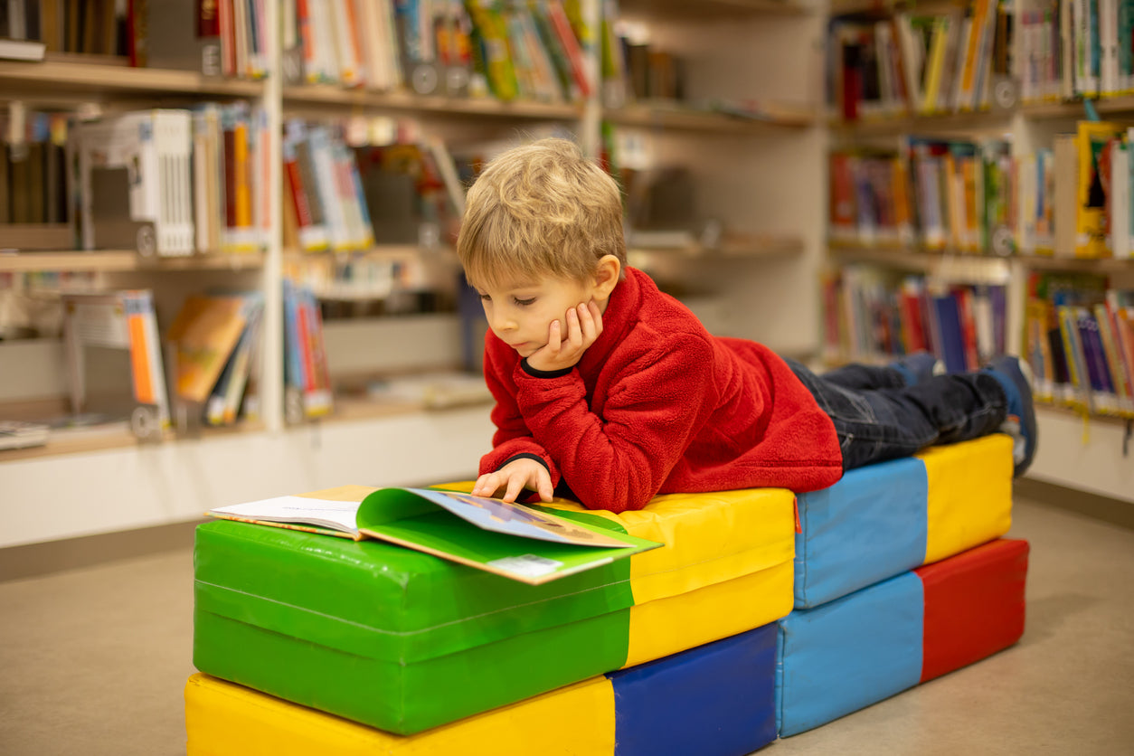 7 Tips & Ideas for Organizing a School Literacy Night